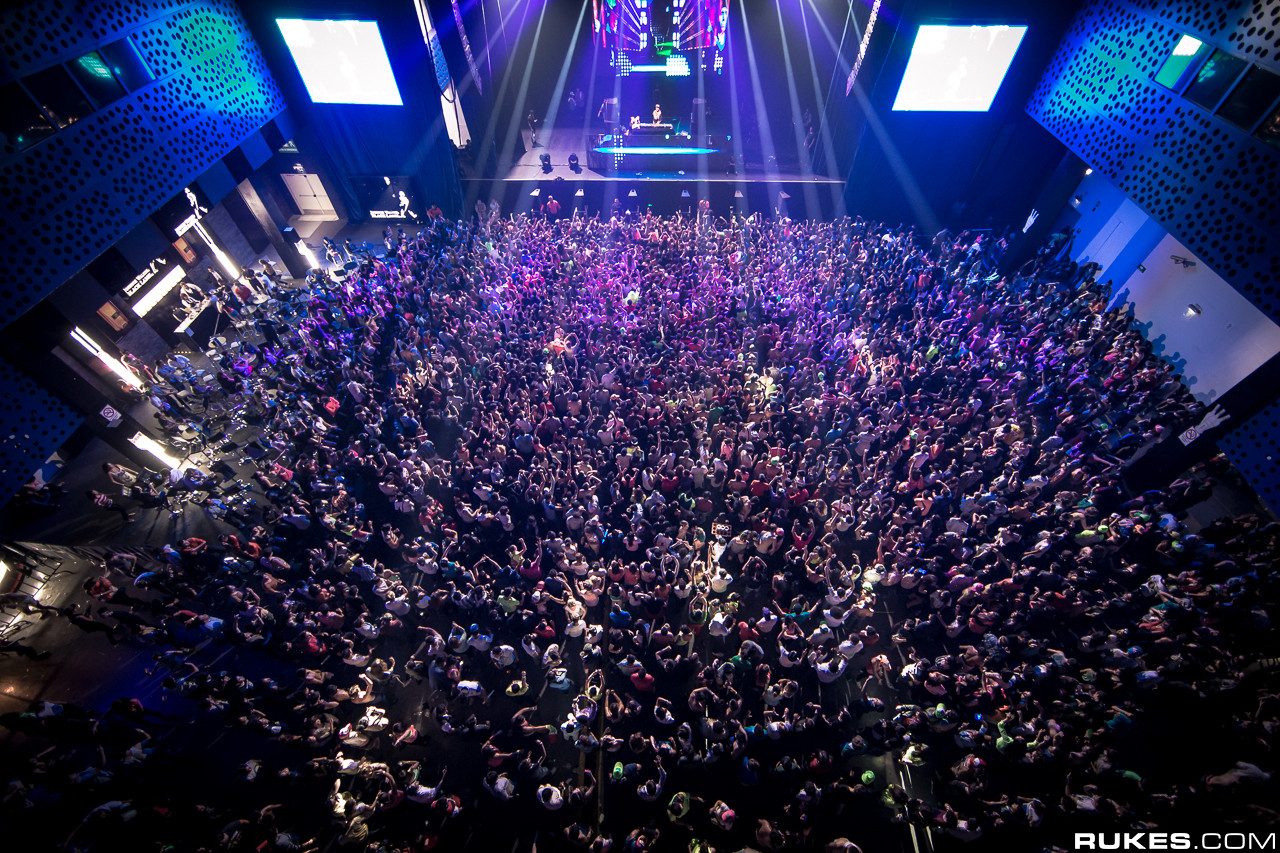 Chuckie, Nervo, Dimitri Vegas and Chris Lake @ Pepsi Center WTC (Mexico ...